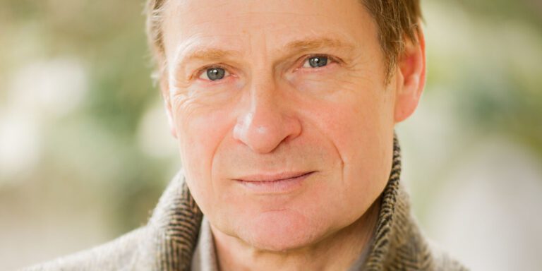 Sir Simon Keenlyside | Hilbert Artists Management